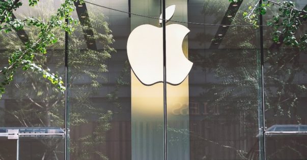 Η Αpple επενδύει 100 εκατ. δολάρια για να καταπολεμήσει τη φυλετική ...